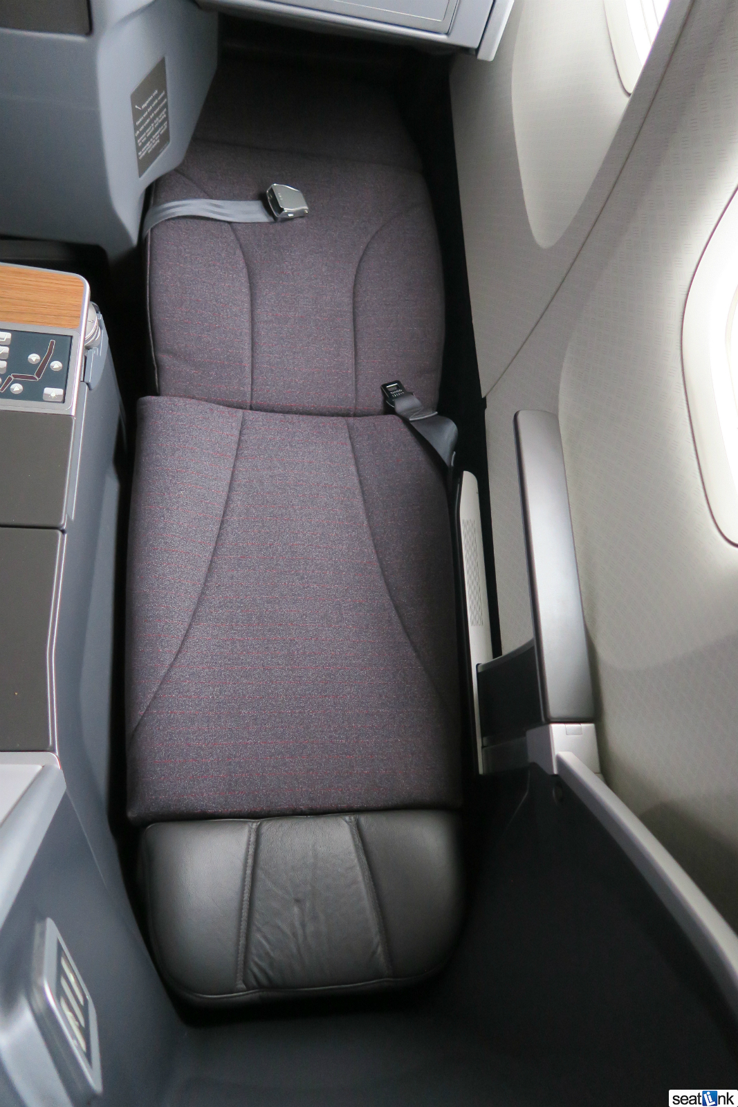American Airlines 767-300 Business Class Review - The Seatlink Blog