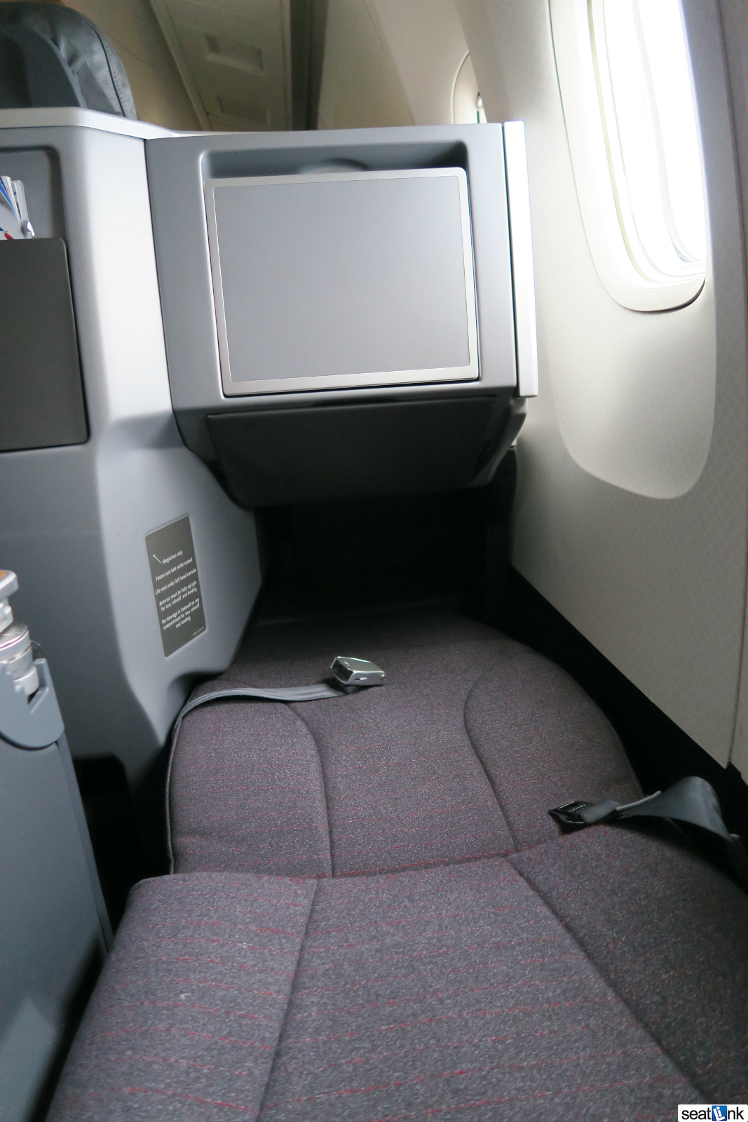 American Airlines 767-300 Business Class Review - The Seatlink Blog