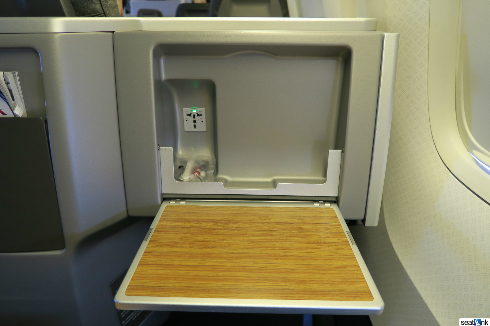 American Airlines 767-300 Business Class Review - The Seatlink Blog