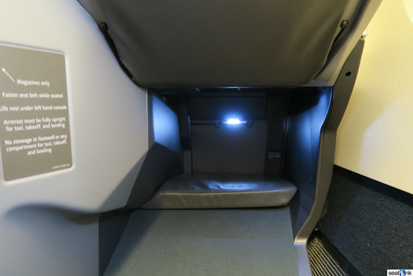 American Airlines 767-300 Business Class Review - The Seatlink Blog