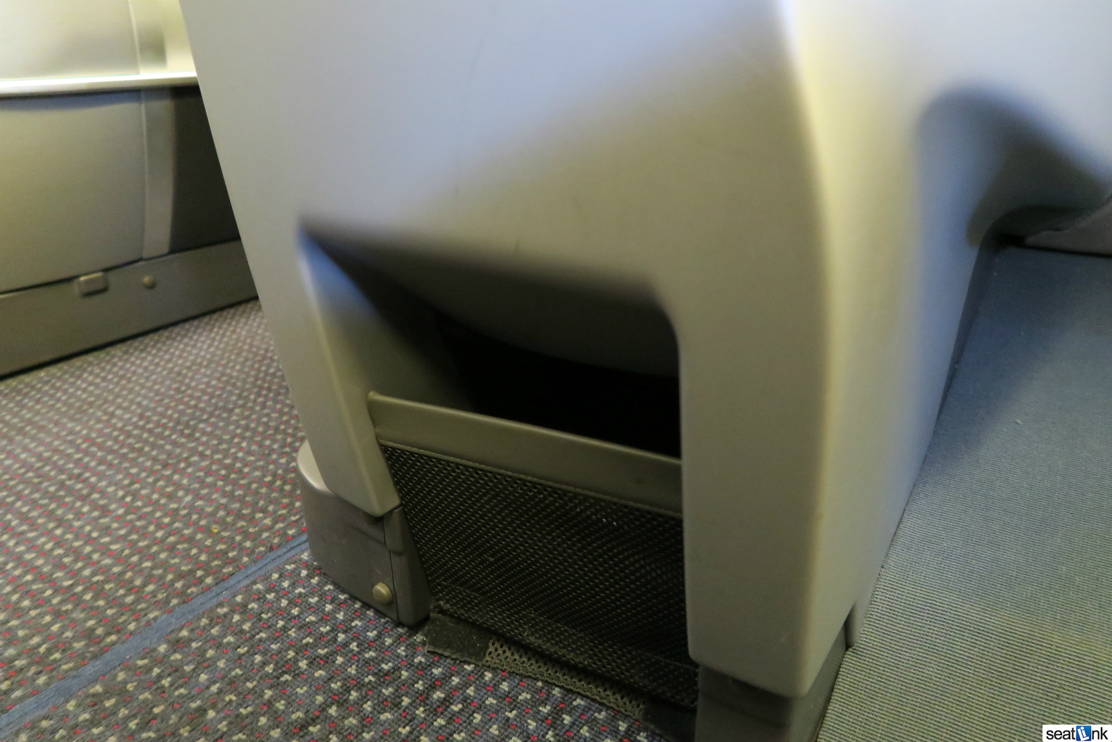 American Airlines 767-300 Business Class Review - The Seatlink Blog
