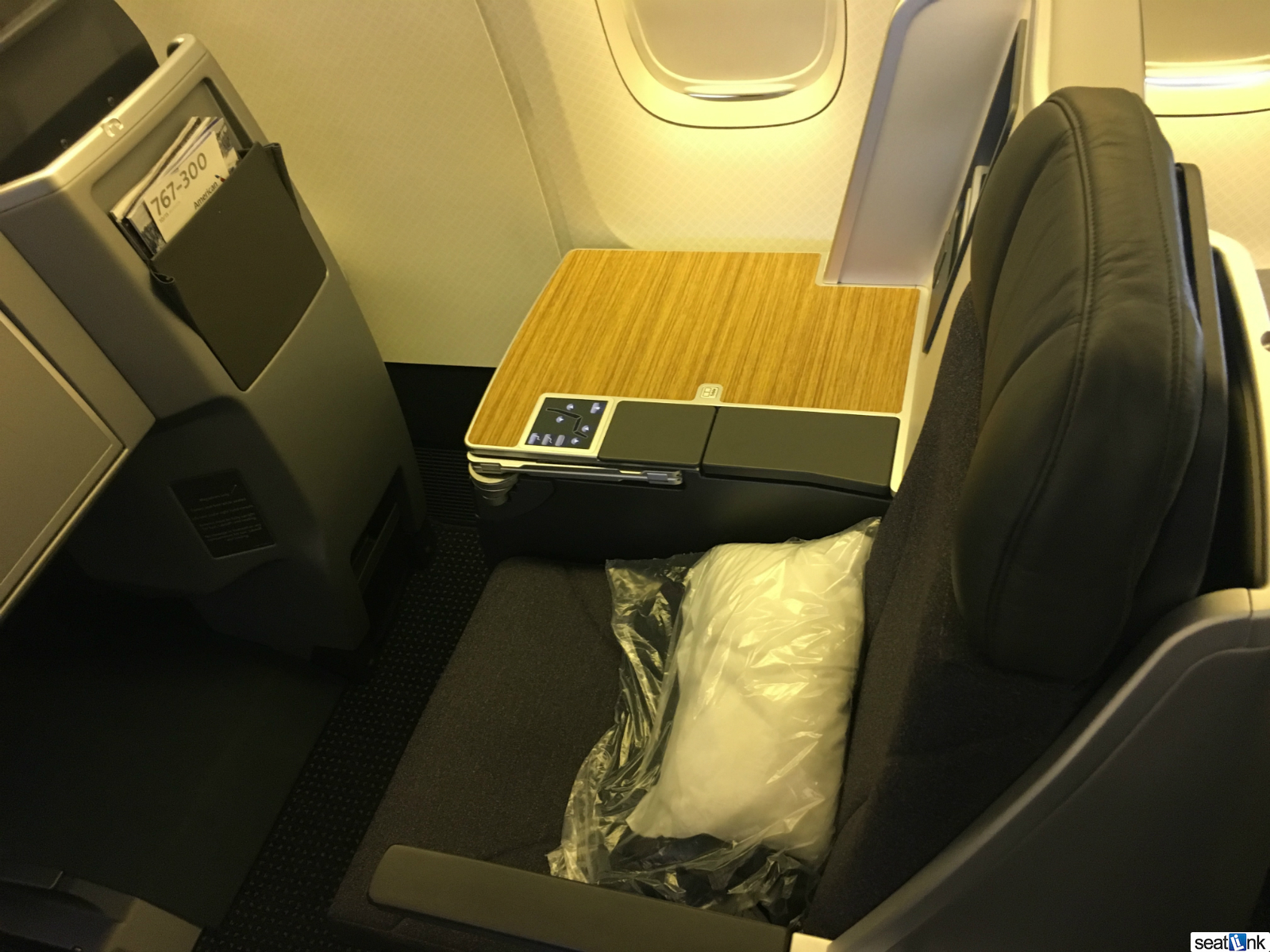 American Airlines 767-300 Business Class Review - The Seatlink Blog
