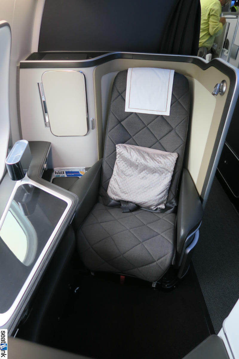 British Airways 787-9 New First Class Review - This is What First Class ...