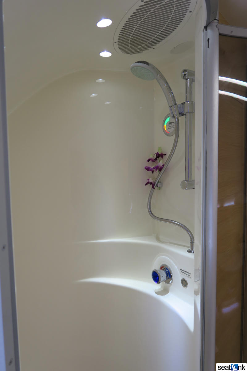 Emirates Flagship A380 First Class Review in 26 Photos - The Seatlink Blog